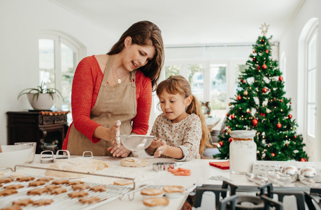 Divorce & Holidays: 4 Ways to Keep Family Traditions Alive